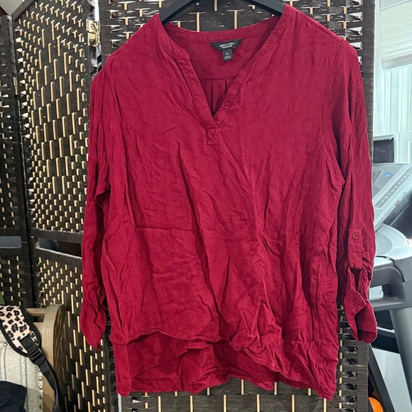 Simply Vera Vera Wang | Tops | Simply Vera Vera Wang Burgundy Blouse ...